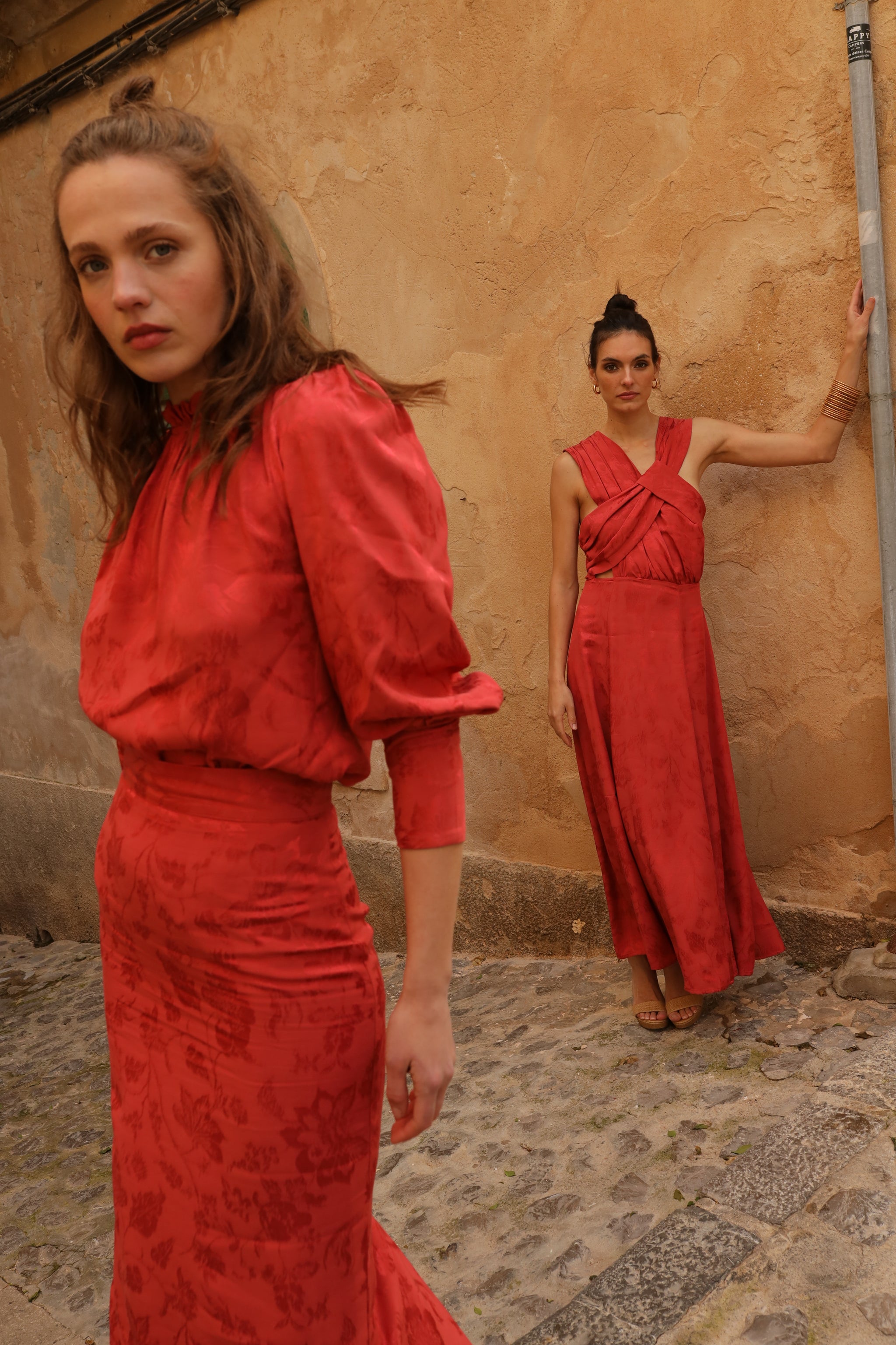 Falda Valentina Rojo Seco – MATTUÎ Collection